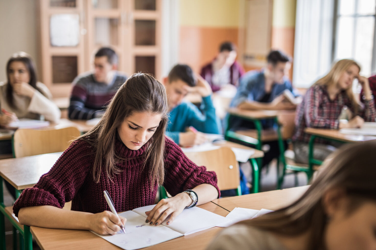 Why Schools Shouldn't Eliminate Final Exams - Oxford Learning