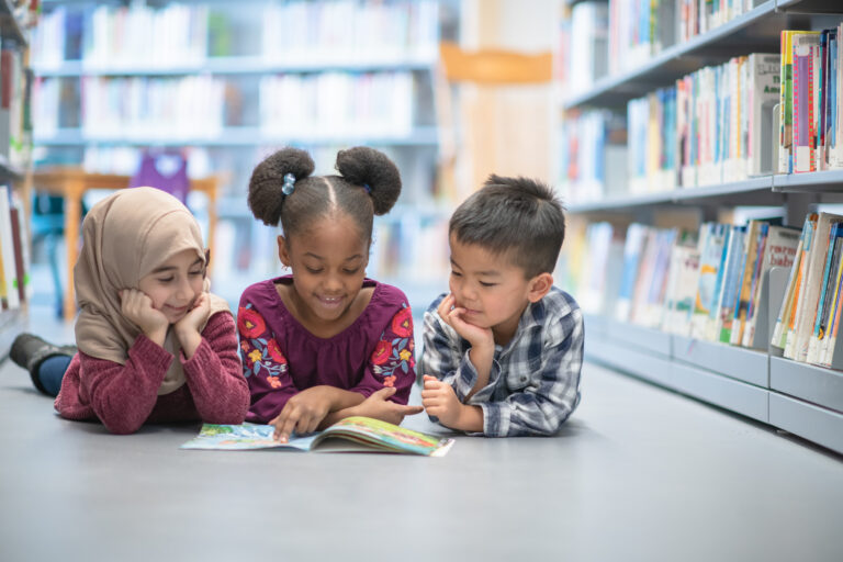 Balancing Technology and Phonics in Reading Instruction - Oxford Learning