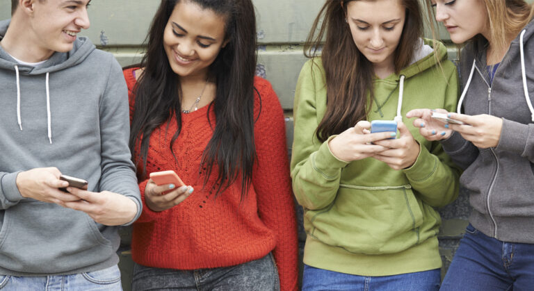 Texting VS Writing: The Problem with Instant Messaging - Oxford Learning